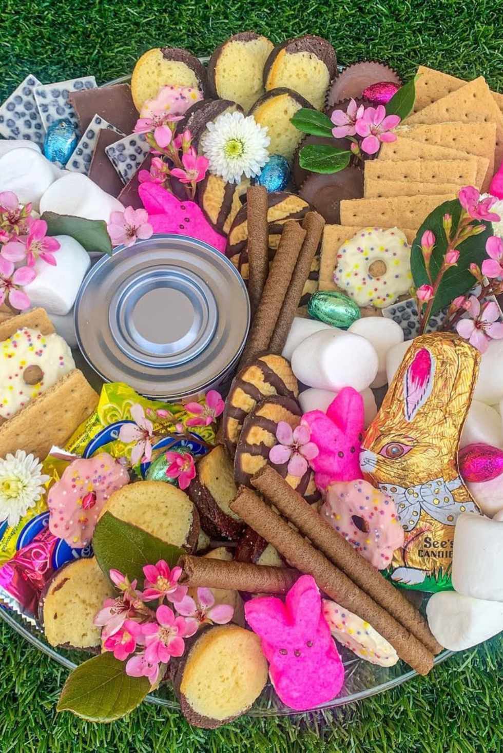 18 Festive Easter Charcuterie Boards for the Whole Family